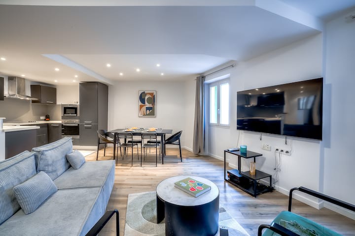 A 2 Pas Du Palais Des Festivals - Cannes