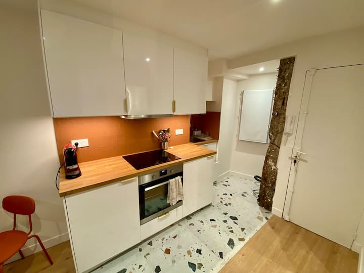 Studio Rénové En Plein Coeur De Paris - Le Marais - Louvre Museum - Paris