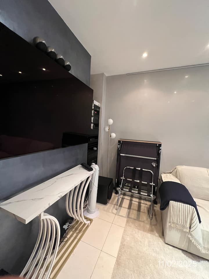 Sleeps 15 • House • Lift • Roof Terrace - London, UK