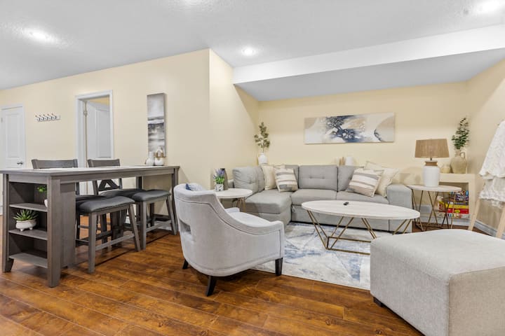 Elegant & Private Apt - Short Walk From Downtown - London, Ontario