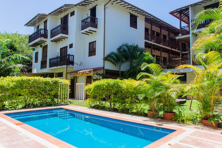 Hospédate En Precioso Apto Estilo Colonial/piscina - Barichara