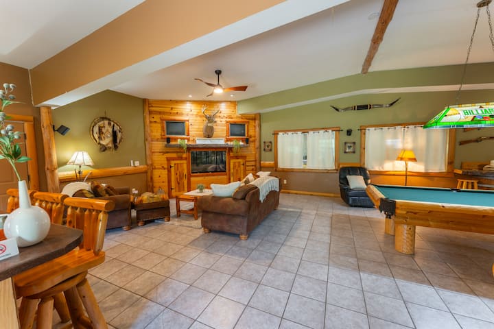 Rustic Barn Retreat | Country Charm & Waterfront - Eau Claire, WI