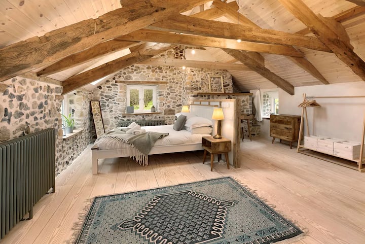Idyllic Country House, Organic Swim Pond, Hot Tub - Branscombe