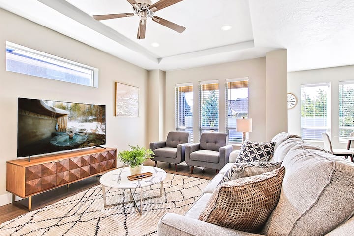 Voted Top 10 Clean Spacious Prime Location No Fees - Meridian, ID