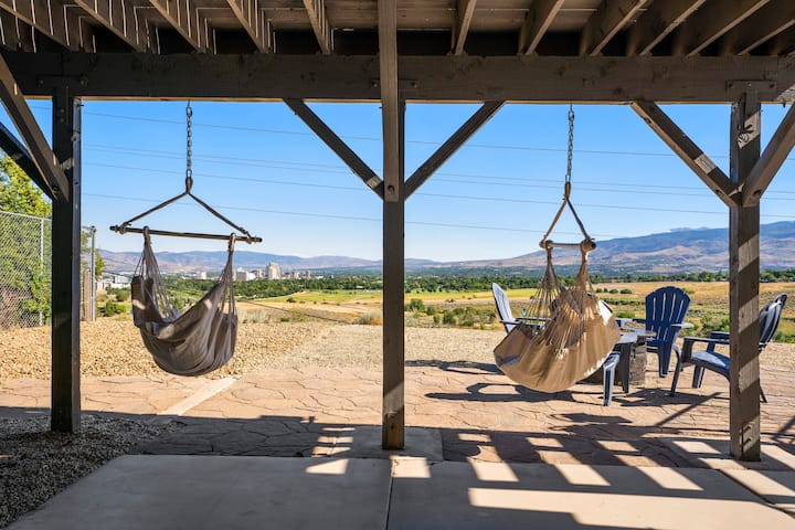The Hill House With Hot Tub Views Fire Pit & Bbqs - Reno