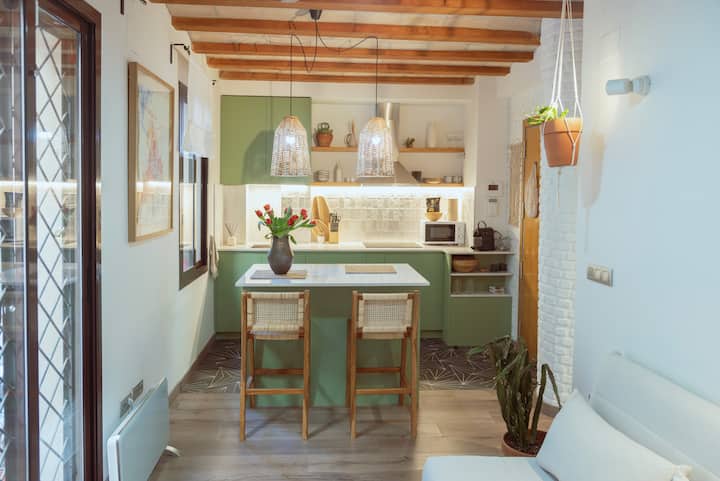 Cozy 1-bedroom Flat By The Beach - Barcelona