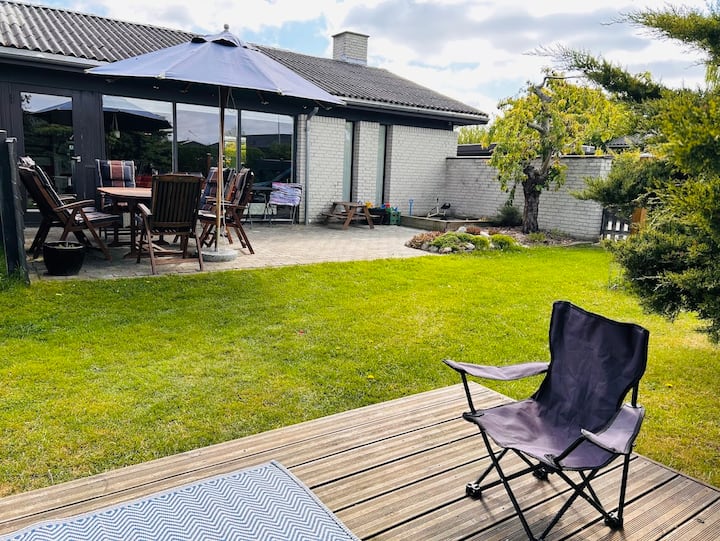 Dejligt Parcel Hus, Med 5-6 Senge. Skøn Have. - Aarhus