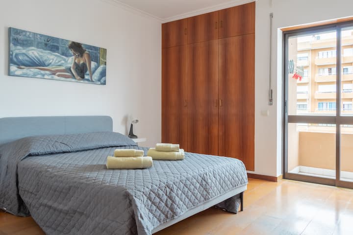 Ferrya Room ¶ Comfortable And Refined Room (Faro) - Olhão