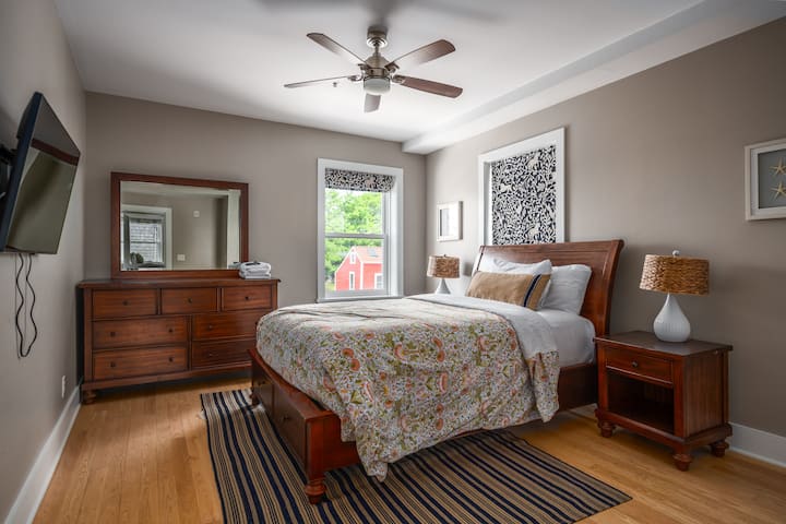 Luxurious 4br/2ba Loft On Thames - Newport, RI