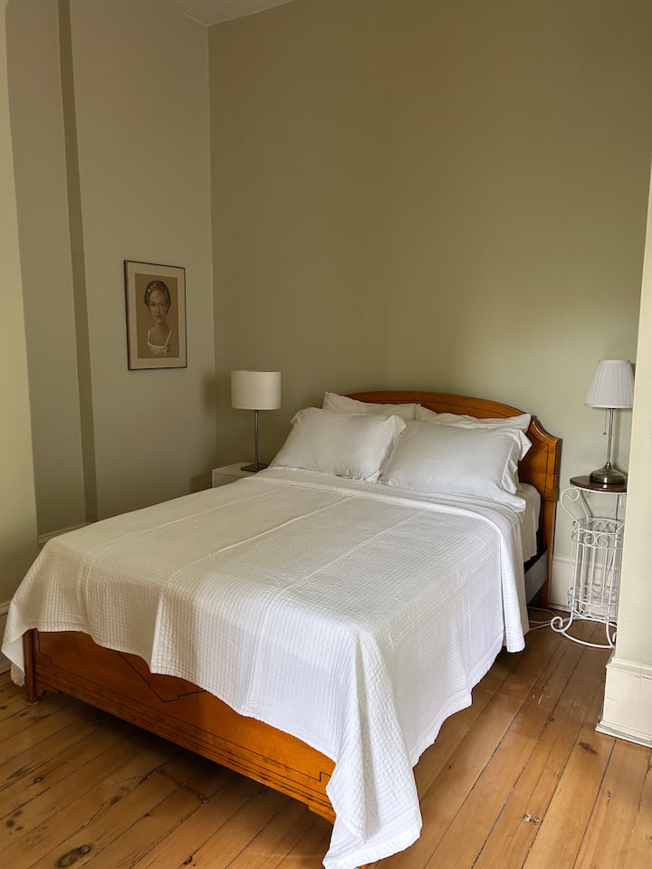 Master Suite Renfrew | A Heritage Haven For Two - Renfrew