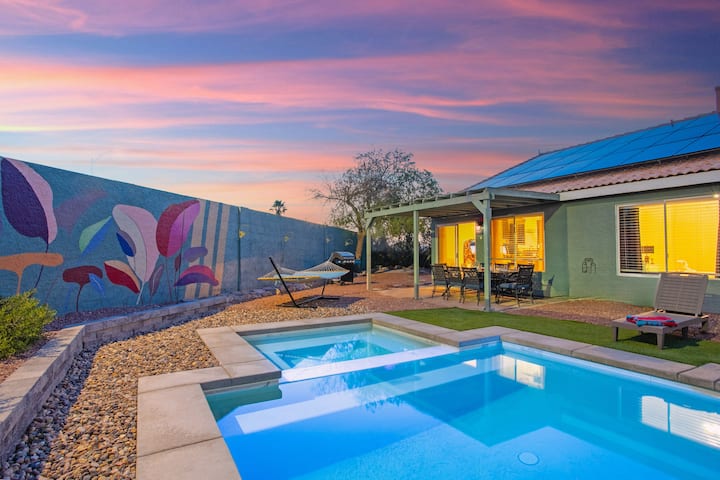 Pool & Retro Arcade At 4br North Vegas Getaway - North Las Vegas