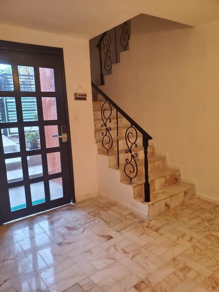 Casa Familiar En Cancún Centro - Ado - Cancún