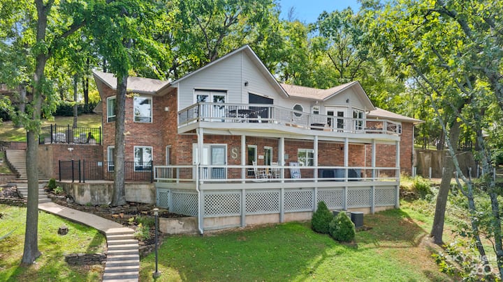 The Honeycomb House: Waterfront>hot Tub>game Room - グローブ, OK