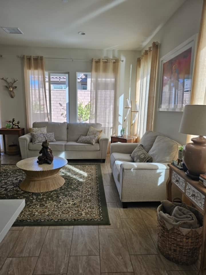 Sunny Elegant Retreat In Indio For 55+ Community - Indio, CA