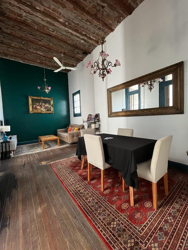Entire Floor With Vintage Charm - Argentina
