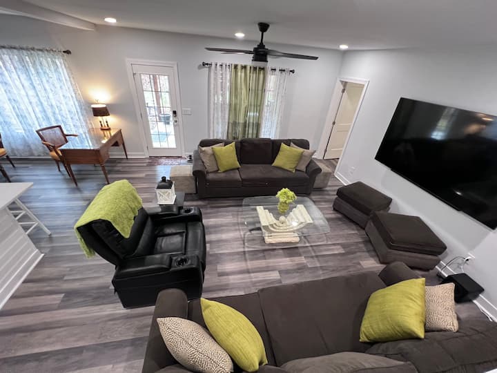 Modern, Spacious
& Cozy
Apartment - Lewisville, NC