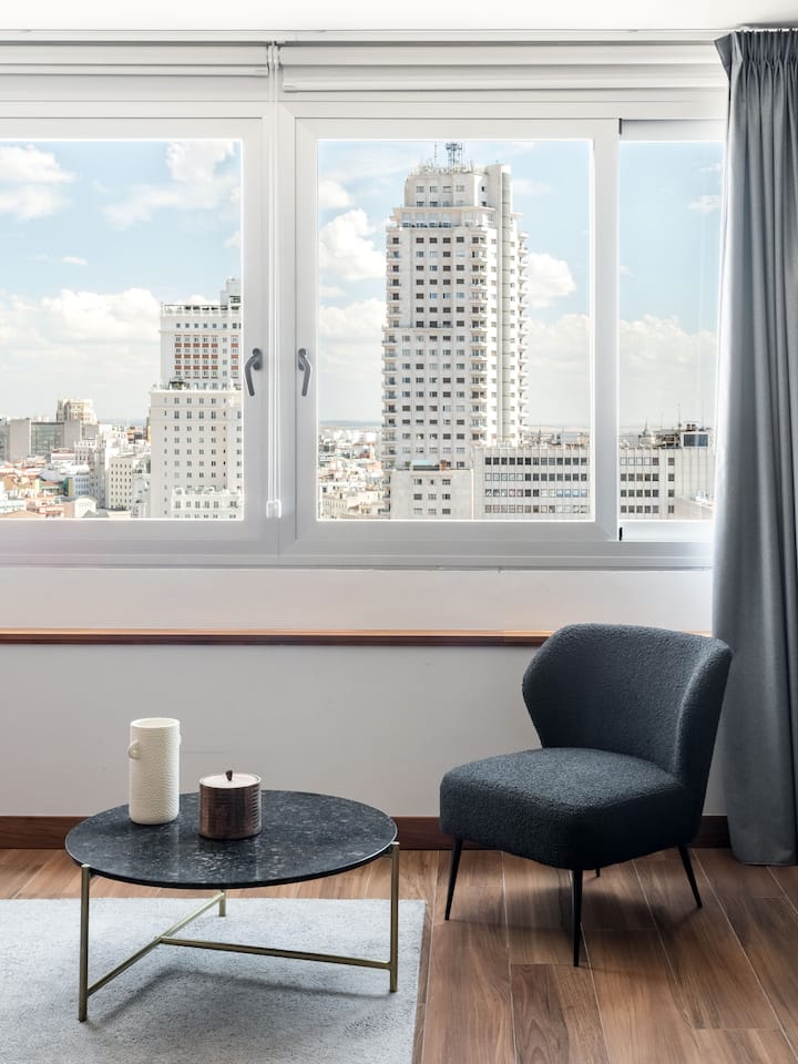 Luxury Gran Vía. Amazing Views. Sunset. 1gb. Ac - Madrid