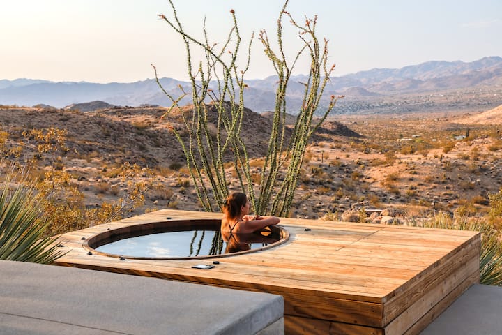 Joshua Tree Green Haus /W Hot Tub - Yucca Valley, CA