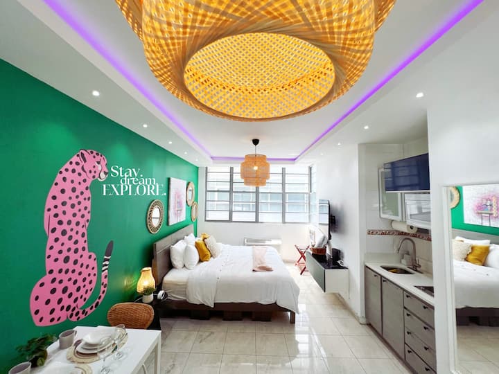 Unwind In Style! Steps To Beach, Pool, & Lagoon! - San Juan