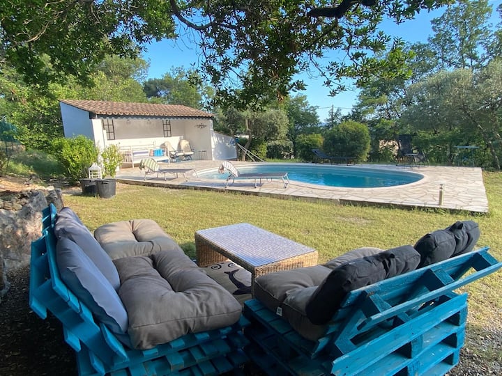Joli Studio Dans Son Cadre De Verdure - Draguignan