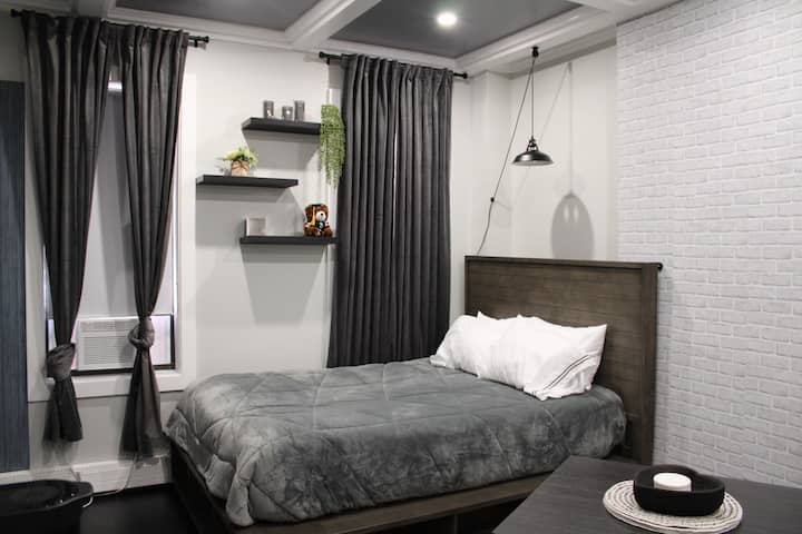 Hull House Studio Suite *Ocean Hill/bushwick* - Brooklyn, NY