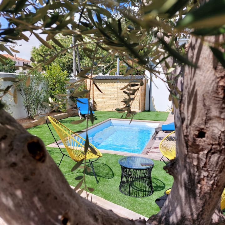 Maison Familiale Avec Jacuzzi Et Piscine - La Rochelle