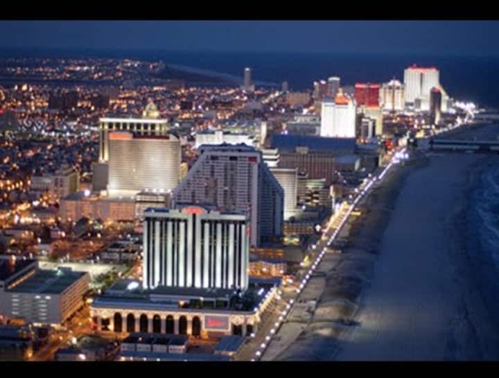 1-bedroom Dlx Condo @ Skyline Towers - Atlantic City, NJ