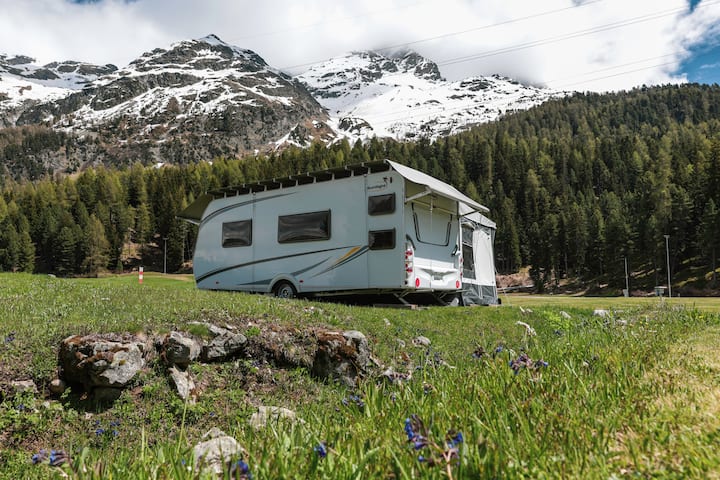 Camper Mieten Auf 1822m.ü.m. | St. Moritz-alpen - Sankt Moritz
