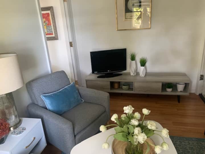 Comfy Waterfront Guest Suite/studio Steps To Water - Falmouth, MA