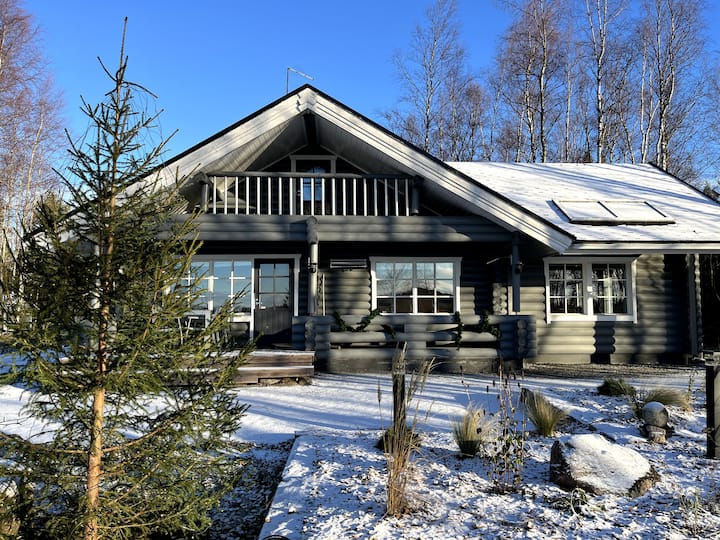 Beautiful Cabin At The Sea - 이