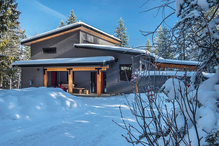Red Arrow Station House With Sauna & Hot Tub @ Red - Rossland