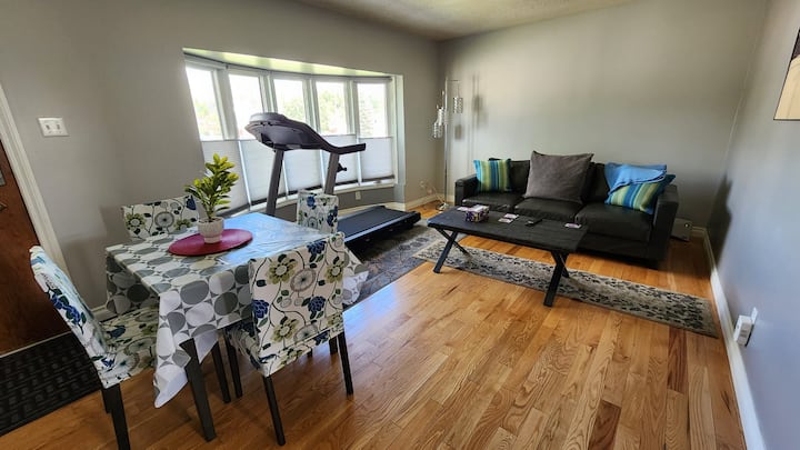 Calm & Cozy Adult Friendly Staycation - Drumheller