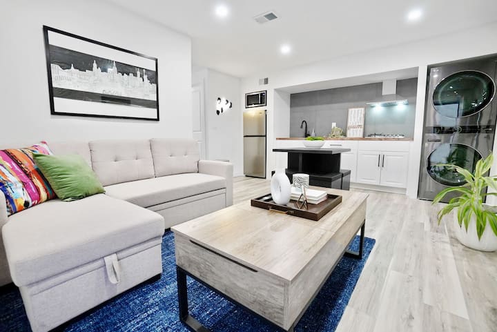 3 Bdrms 15 Mins To Ewr Airport Nyc American Dream - East Rutherford, NJ