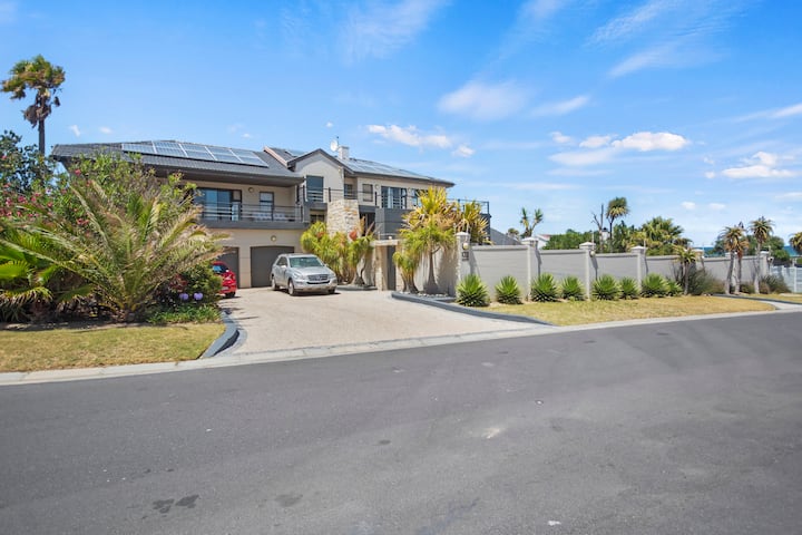 Dream House On The Ocean - No Load Shedding - Cape Town