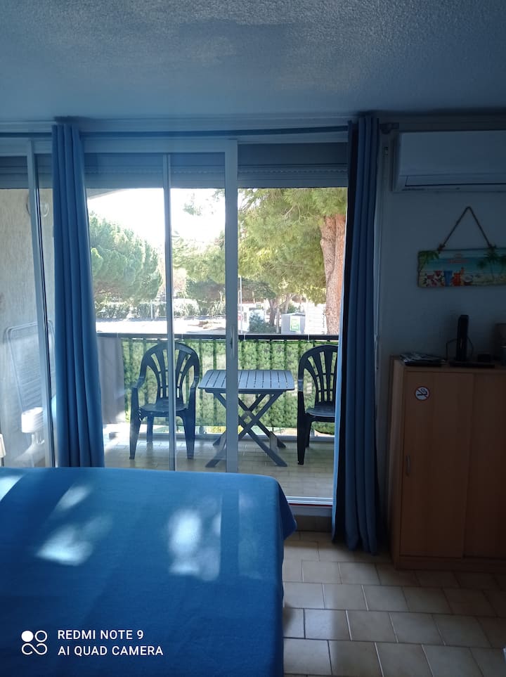 Le Cap D'agde: Agréable Studio Climatisé Pour 2 - Agde