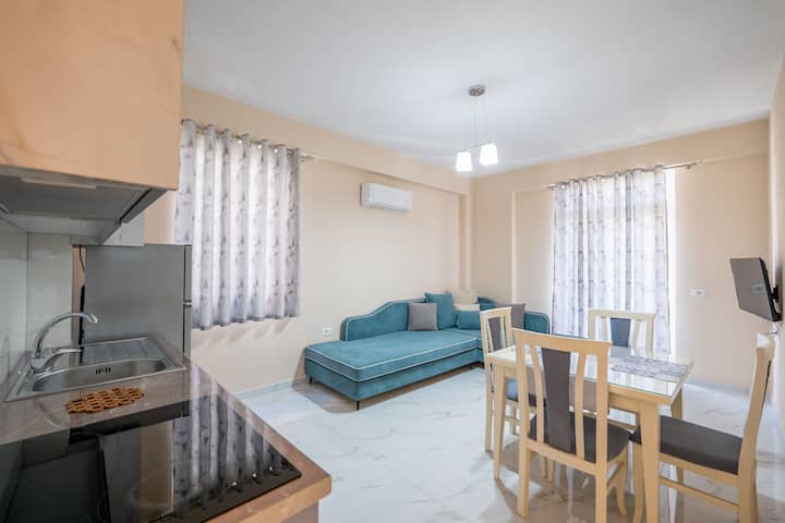 Relaxing Apartment Near The Beach - Saranda