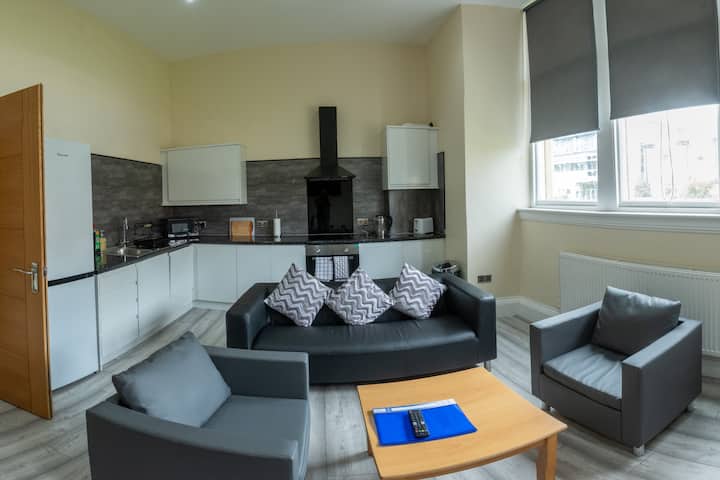 Large Flat In Edinburgh 4/2 With Mountain View - Edinburgh