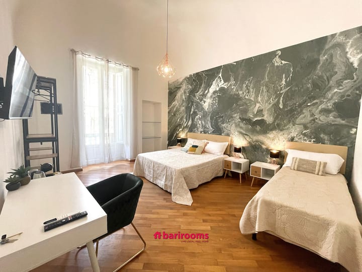 Bari Rooms Imbriani Triple Bedroom Shared Bathroom - Bari
