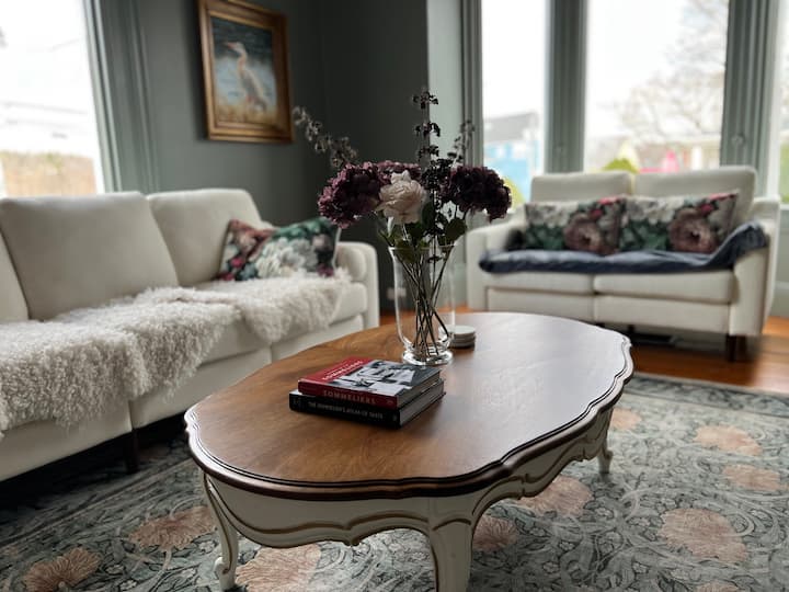 Magnolia Inn (King With Private Bath) - Lunenburg