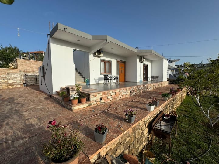 Sea Breeze Apartment - Ksamil