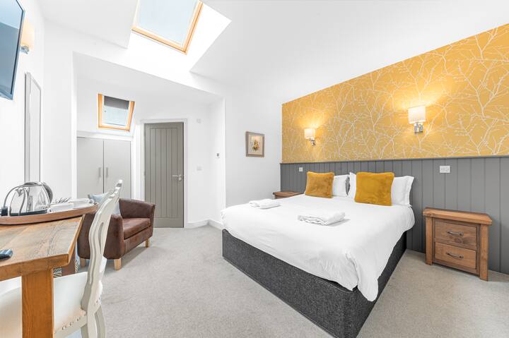 William Sturgeon King Room With En-suite - Kirkby Lonsdale