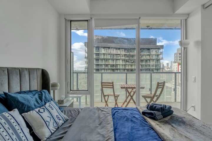 Charming Downtown Toronto Apt - Toronto