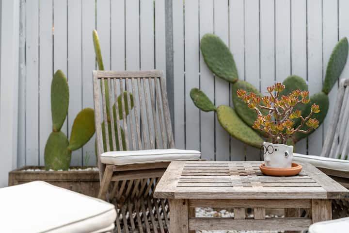 The Cactus Cottage - Laidback Inner City Retreat - Surry Hills