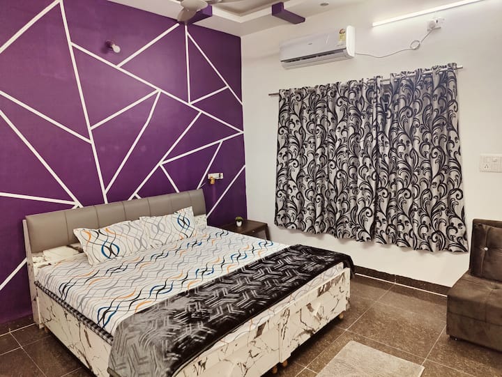 Independent 3bhk Entire Floor With Ac Rooms - Ujjain