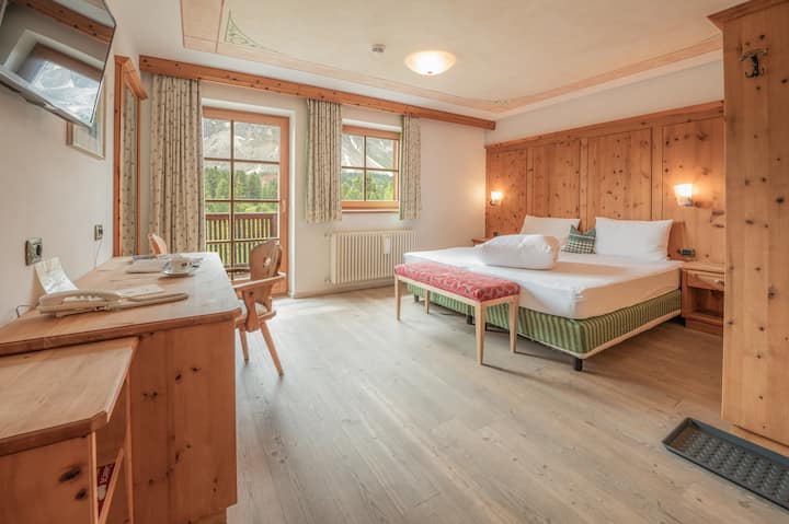 Camera Con Balcone Vista Pütia - Sankt Kassian