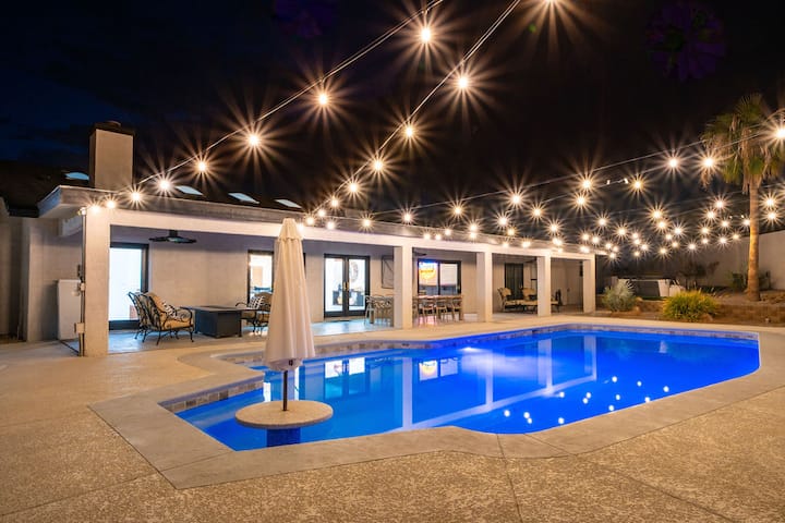 Sunchief 5br ~ Luxury ~ Pool, Pickleball, Hot Tub - United States