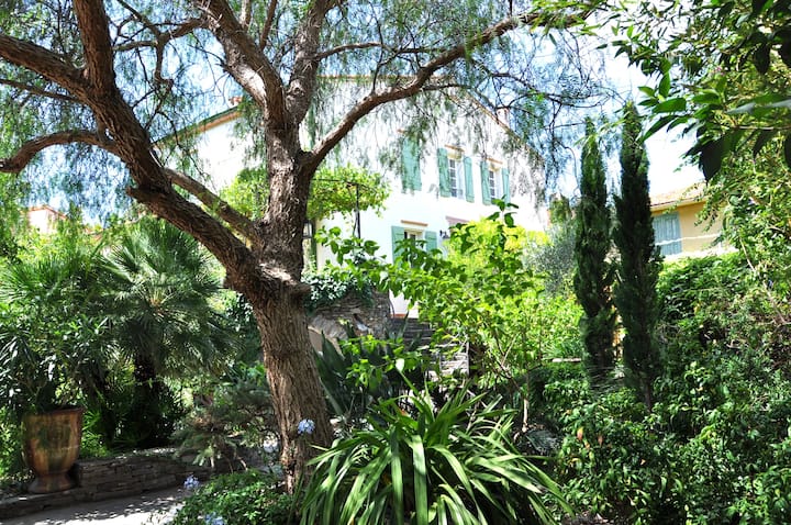 ÉCrin De Verdure En Plein Centre (Clim & Pkg) - Port-Vendres