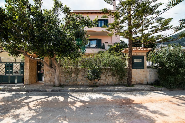 Anatoli In Nea Makri - Неа-Макри