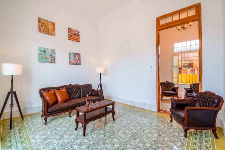 Herminia | 5 Min Old Havana & Malecon | 3bdr |Wifi - Havana
