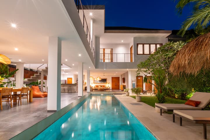 Beautiful Modern Villa In The Heart Of Seminyak - Seminyak